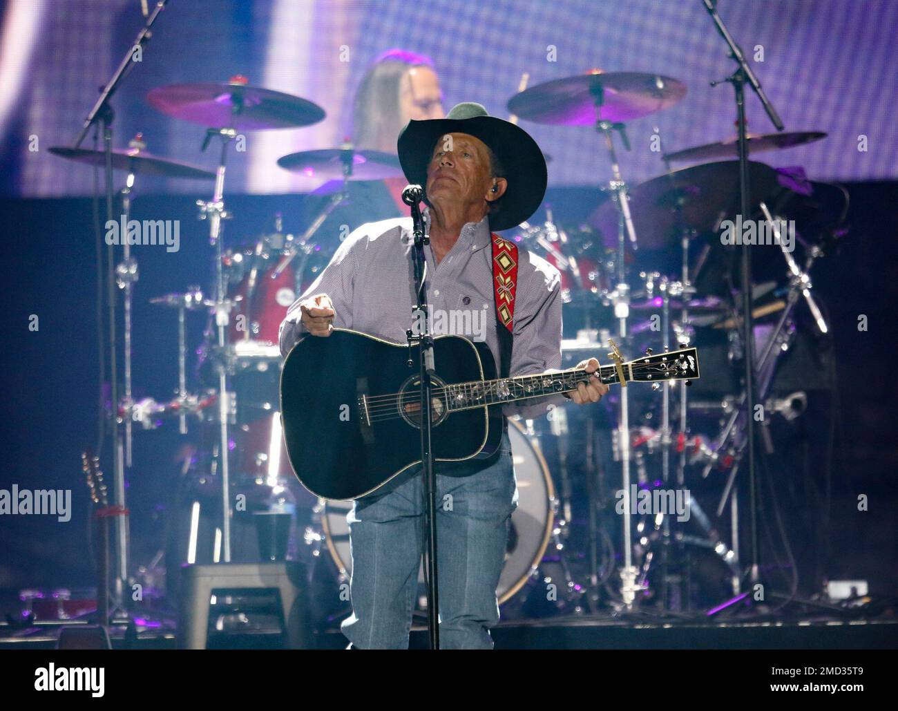 George Strait Performs at Mercedes Benz Stadium on Friday, November 5 ...