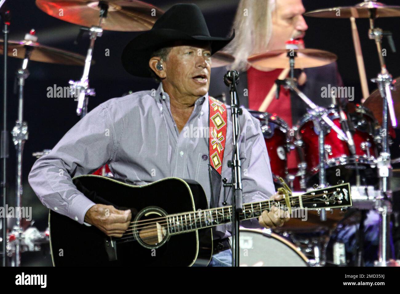 George Strait Performs at Mercedes Benz Stadium on Friday, November 5 ...