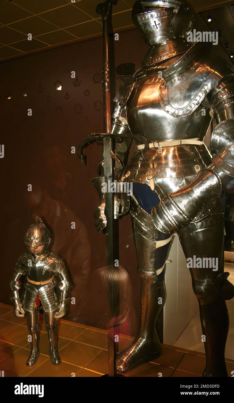Giant and dwarf Boy's armour once linked with Jeffrey Hudson 1610 with ...