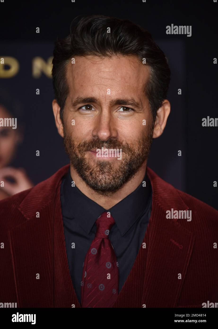 Ryan Reynolds arrives at the Los Angeles premiere of "Red Notice" at L ...