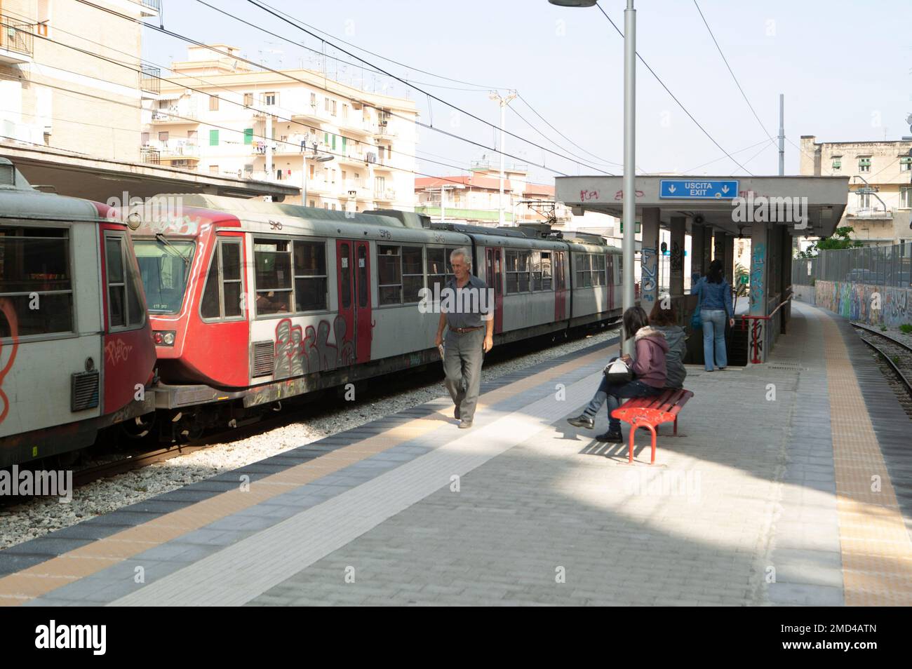 Train station in naples hi-res stock photography and images - Alamy