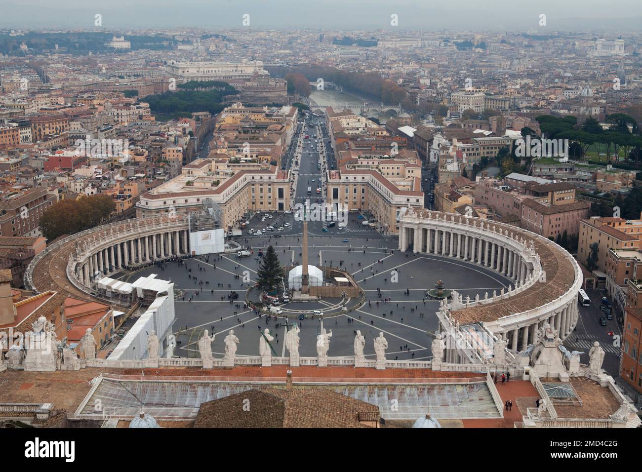 Saint Peter's Square in the Vatican Stock Photo - Alamy