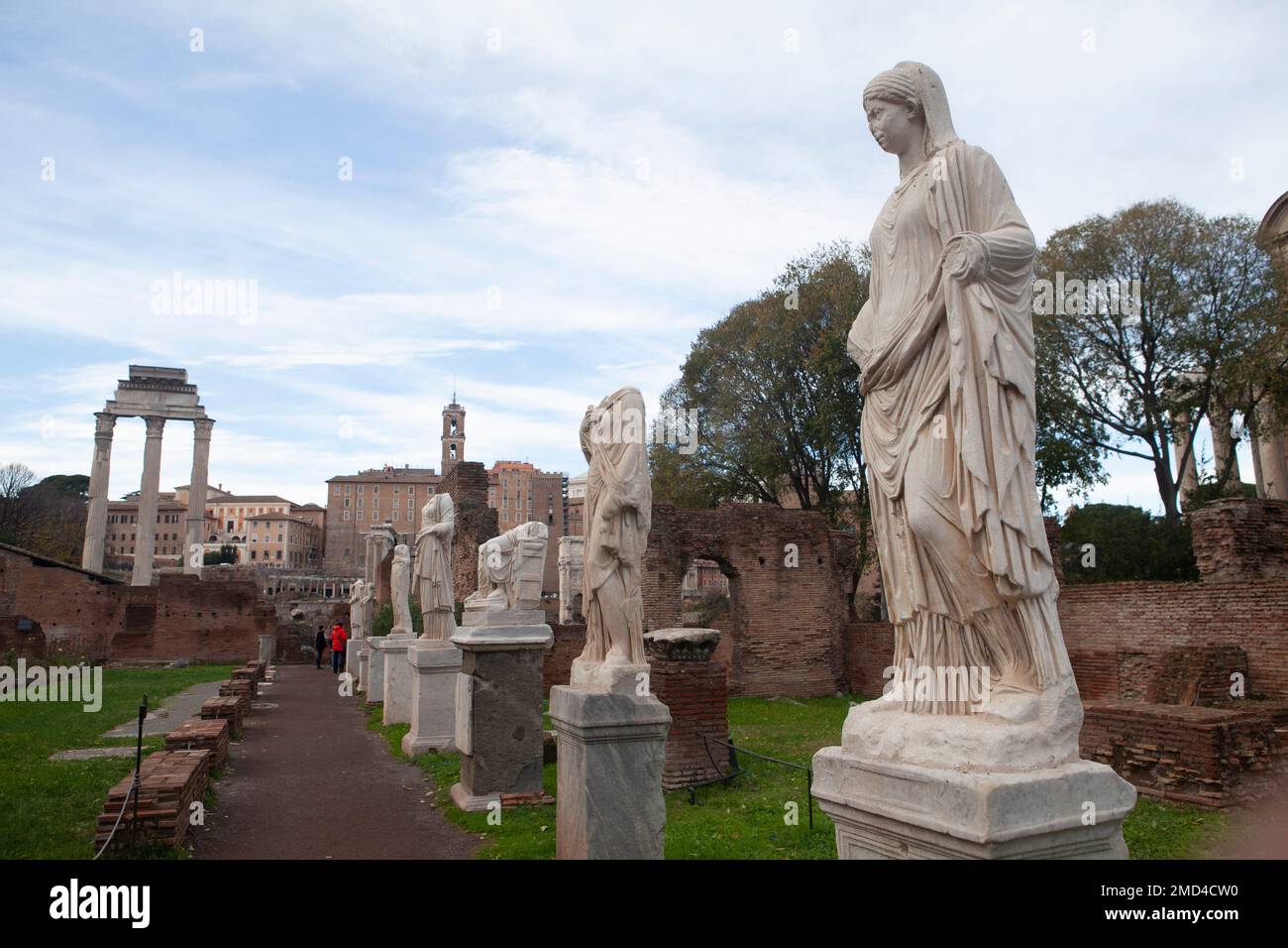 Ancient roman forum in the city of Rome Stock Photo - Alamy