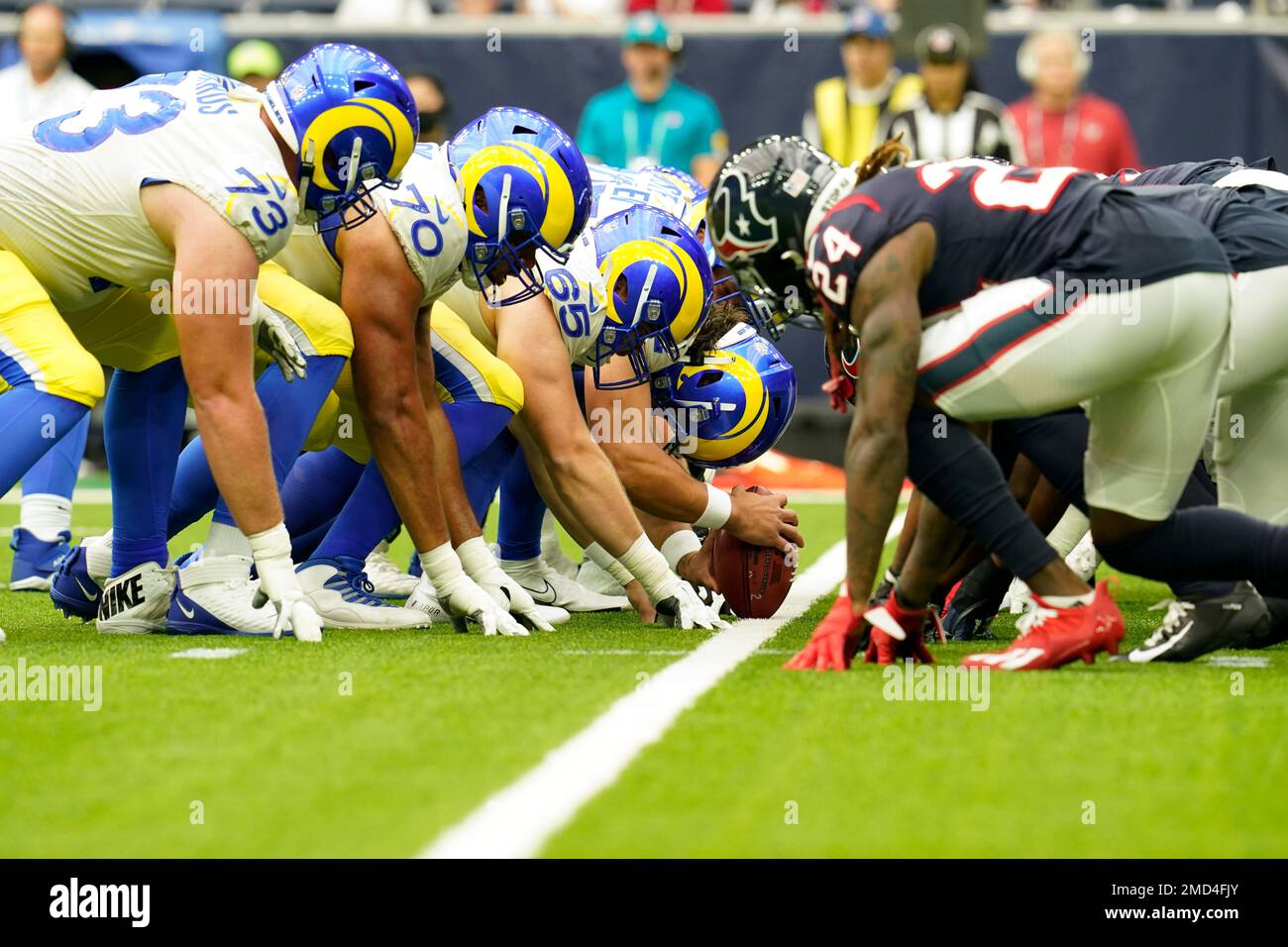 Los Angeles Rams line of scrimmage during an NFL football game against ...