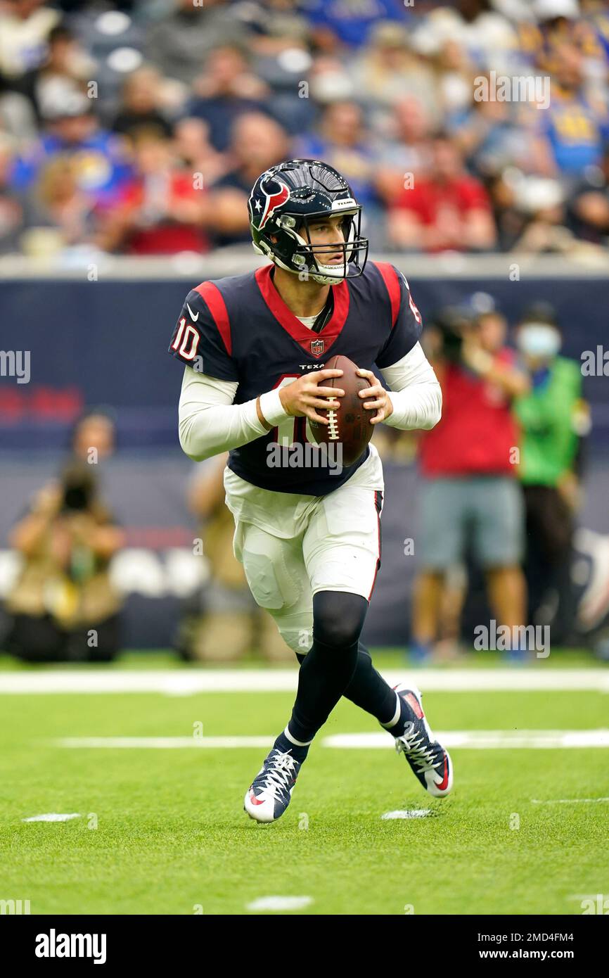 Houston Texans quarterback Davis Mills (10) looks to pass during an NFL ...