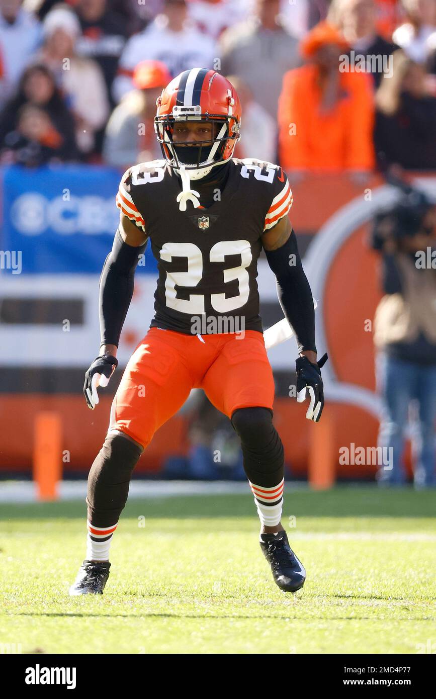 Cleveland Browns cornerback Troy Hill (23) drops back in coverage ...