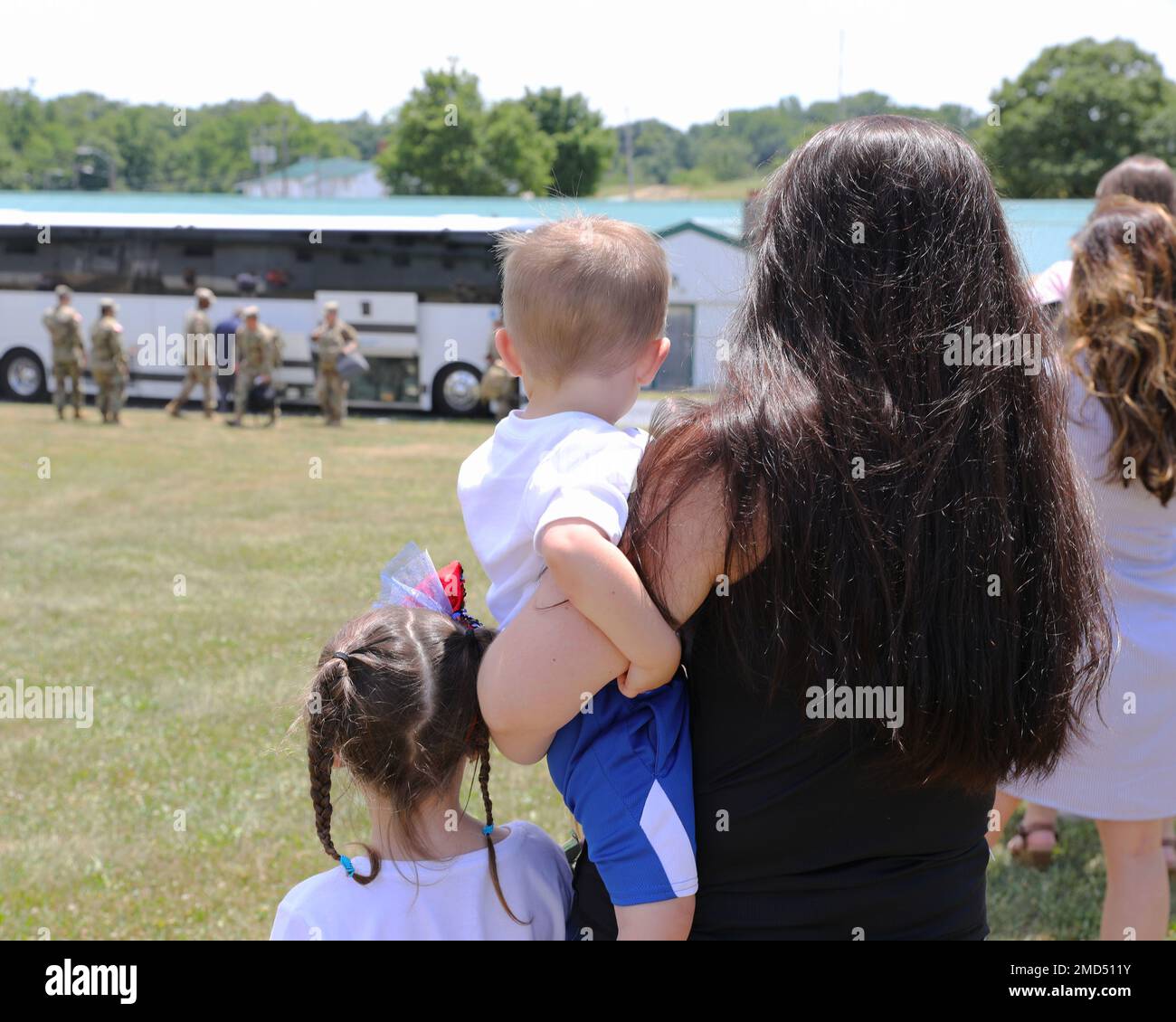 U.S. Soldiers with the 228th Engineer Company, 337th Engineer Battalion ...