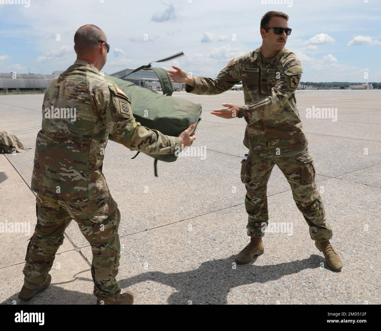 U.S. Soldiers with the 228th Engineer Company, 337th Engineer Battalion ...