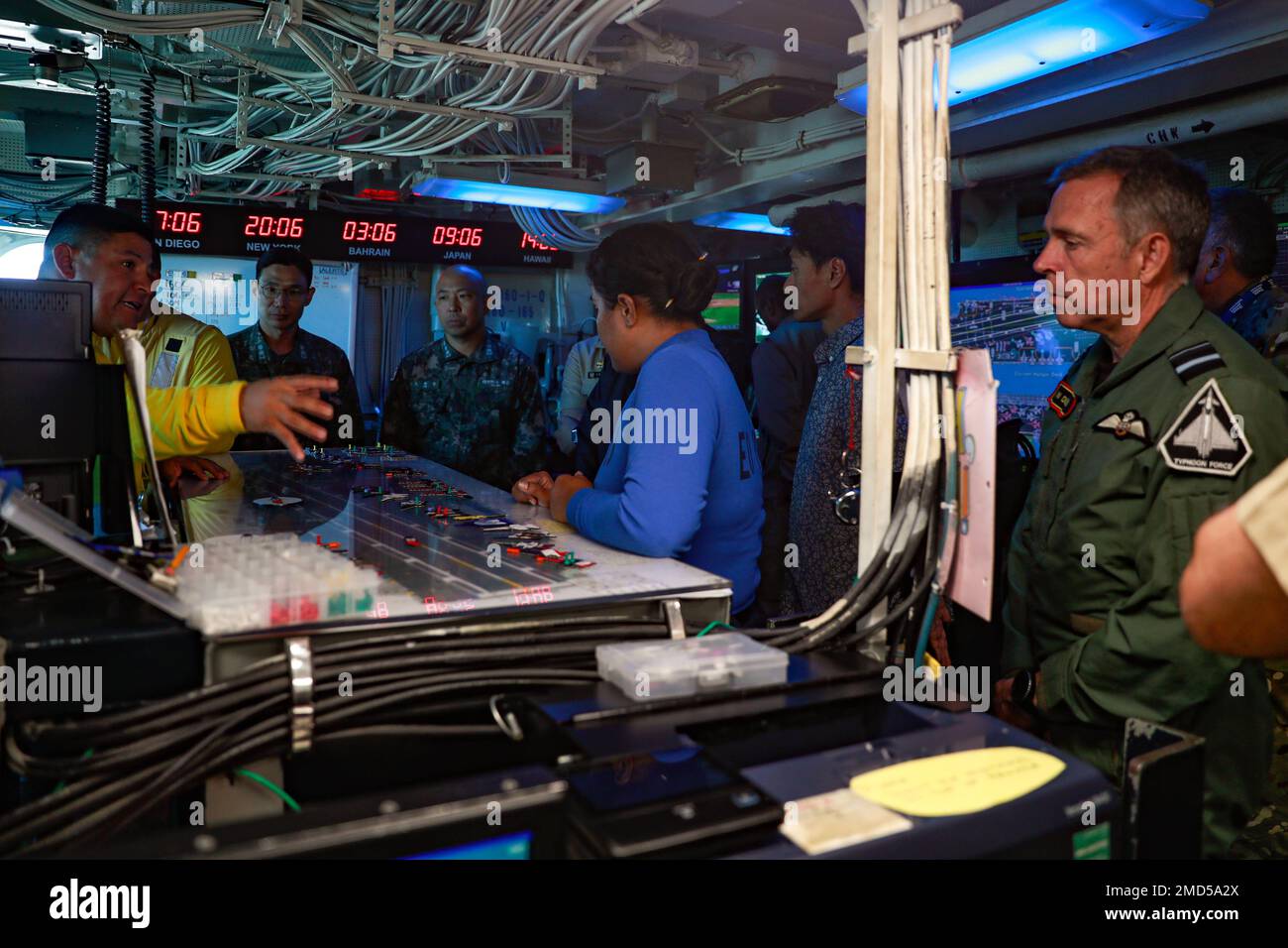 Distinguished visitor tour hi-res stock photography and images - Alamy