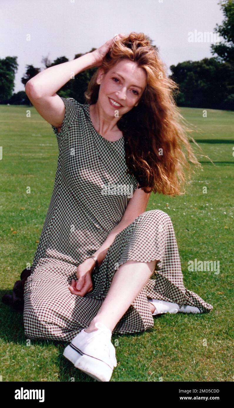 ACTRESS SHARON MAUGHAN 1994 PIC MIKE WALKER 1994 Stock Photo - Alamy