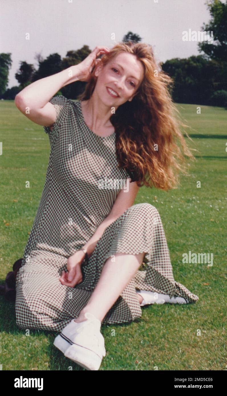ACTRESS SHARON MAUGHAN 1994 PIC MIKE WALKER 1994 Stock Photo - Alamy