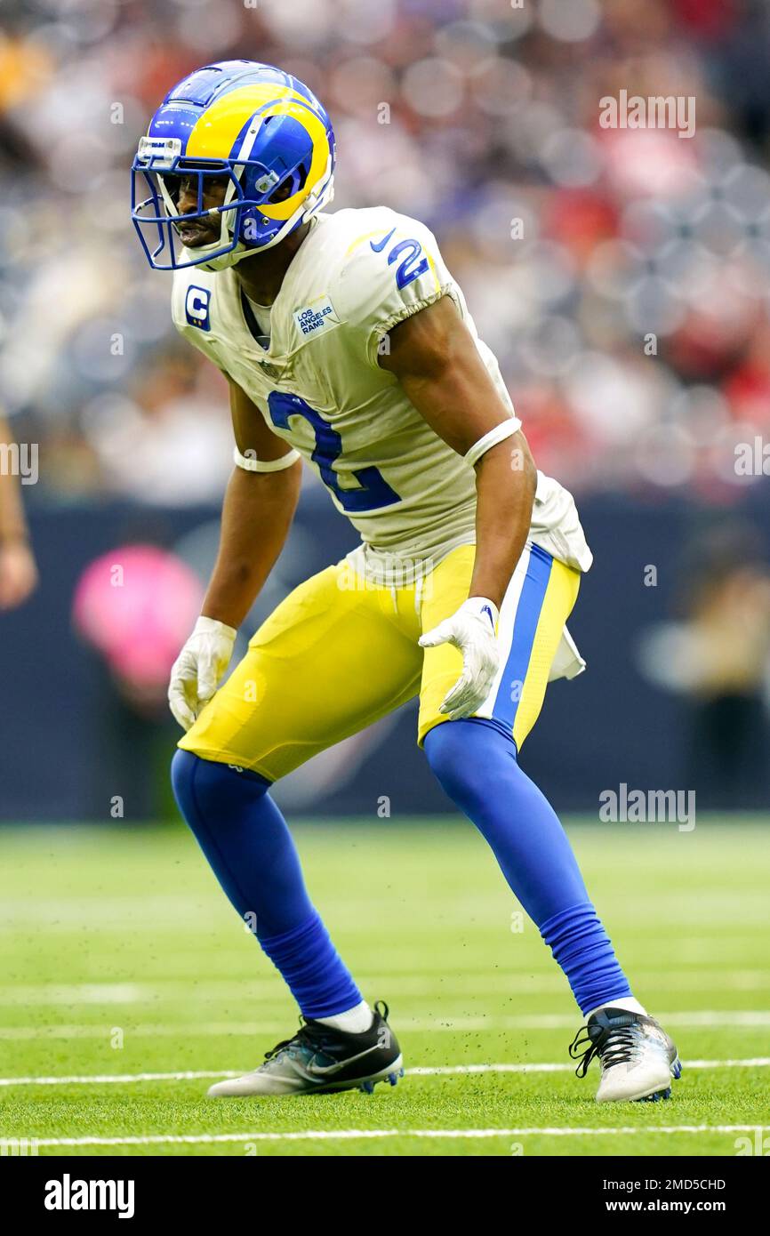 Los Angeles Rams wide receiver Robert Woods (2) looks to block during ...