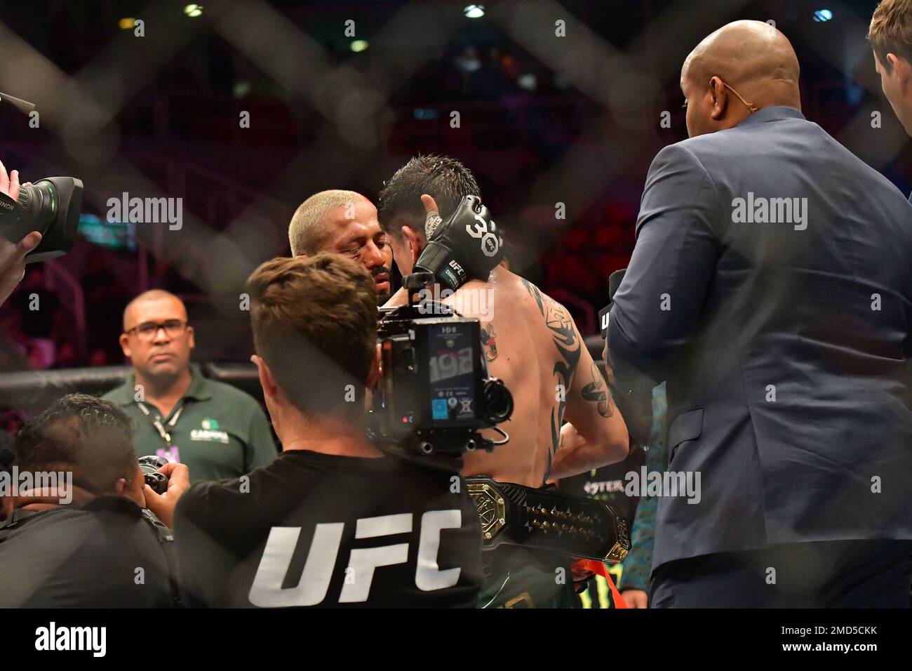 RIO DE JANEIRO, RJ - JANUARY 22: (L-R) Deiveson Figueiredo talks to ...