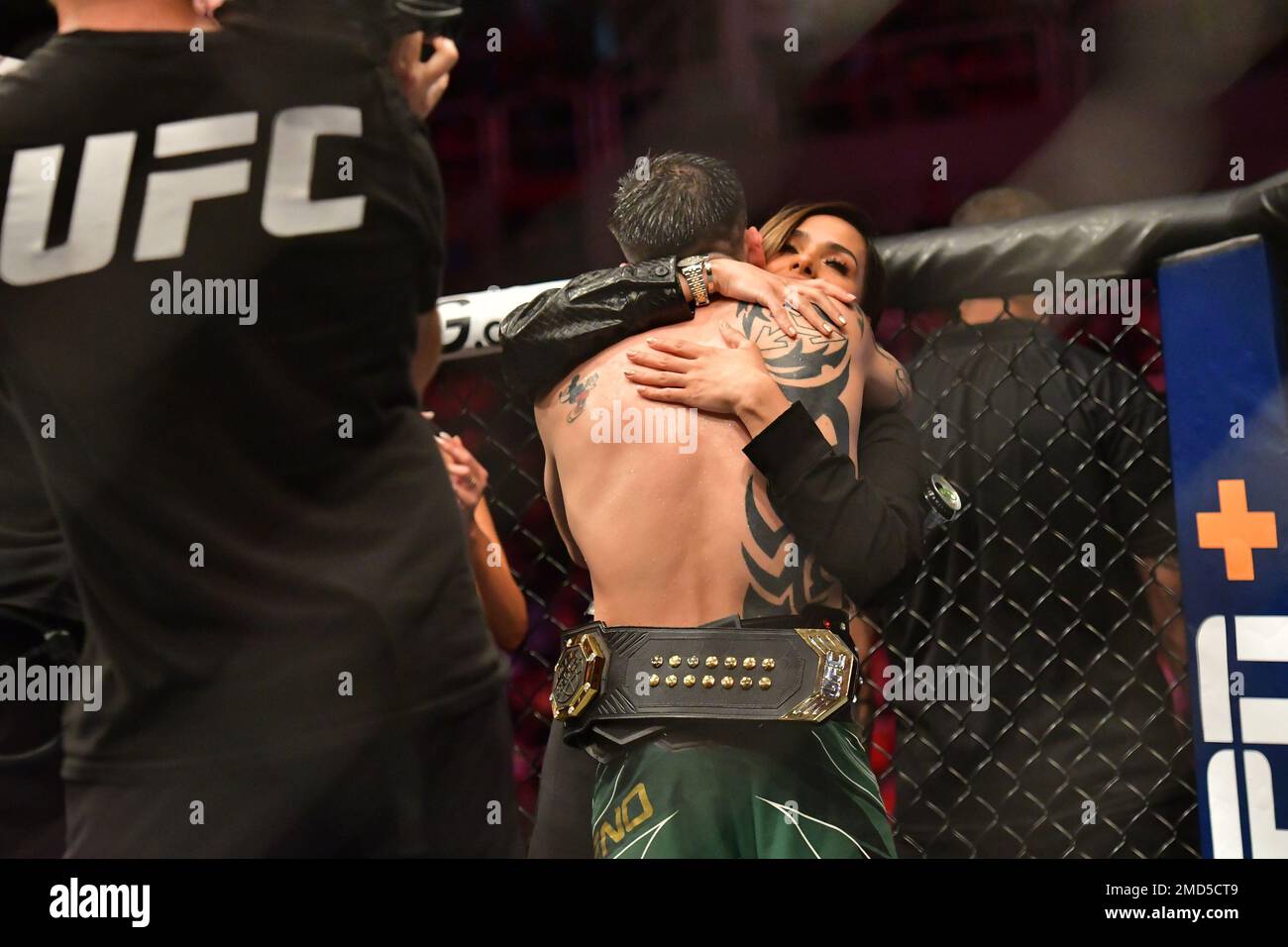 Luchador mma hi-res stock photography and images - Alamy