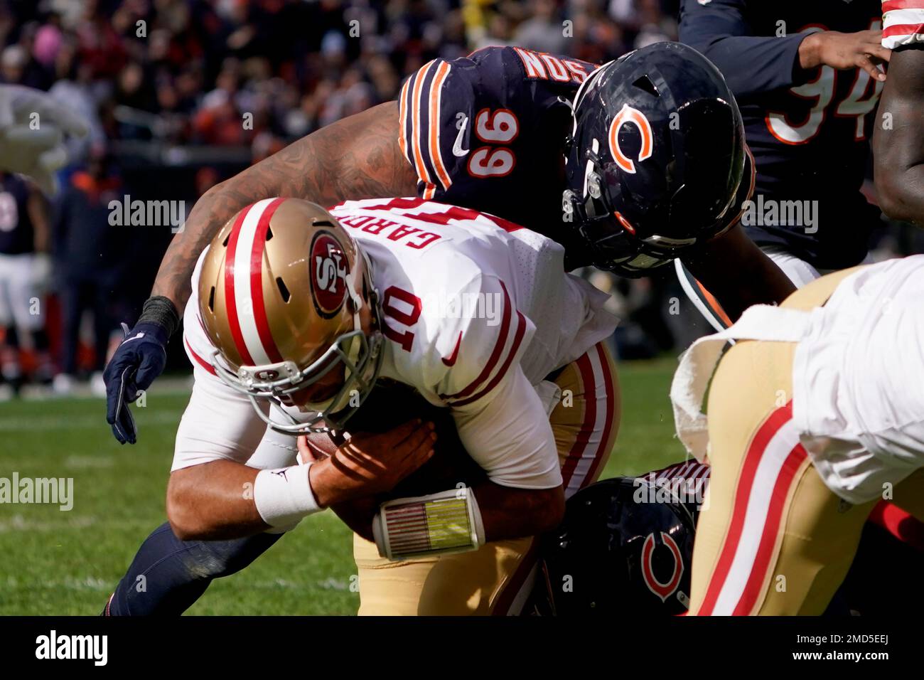 San Francisco 49ers quarterback Jimmy Garoppolo (10) dives into the end ...