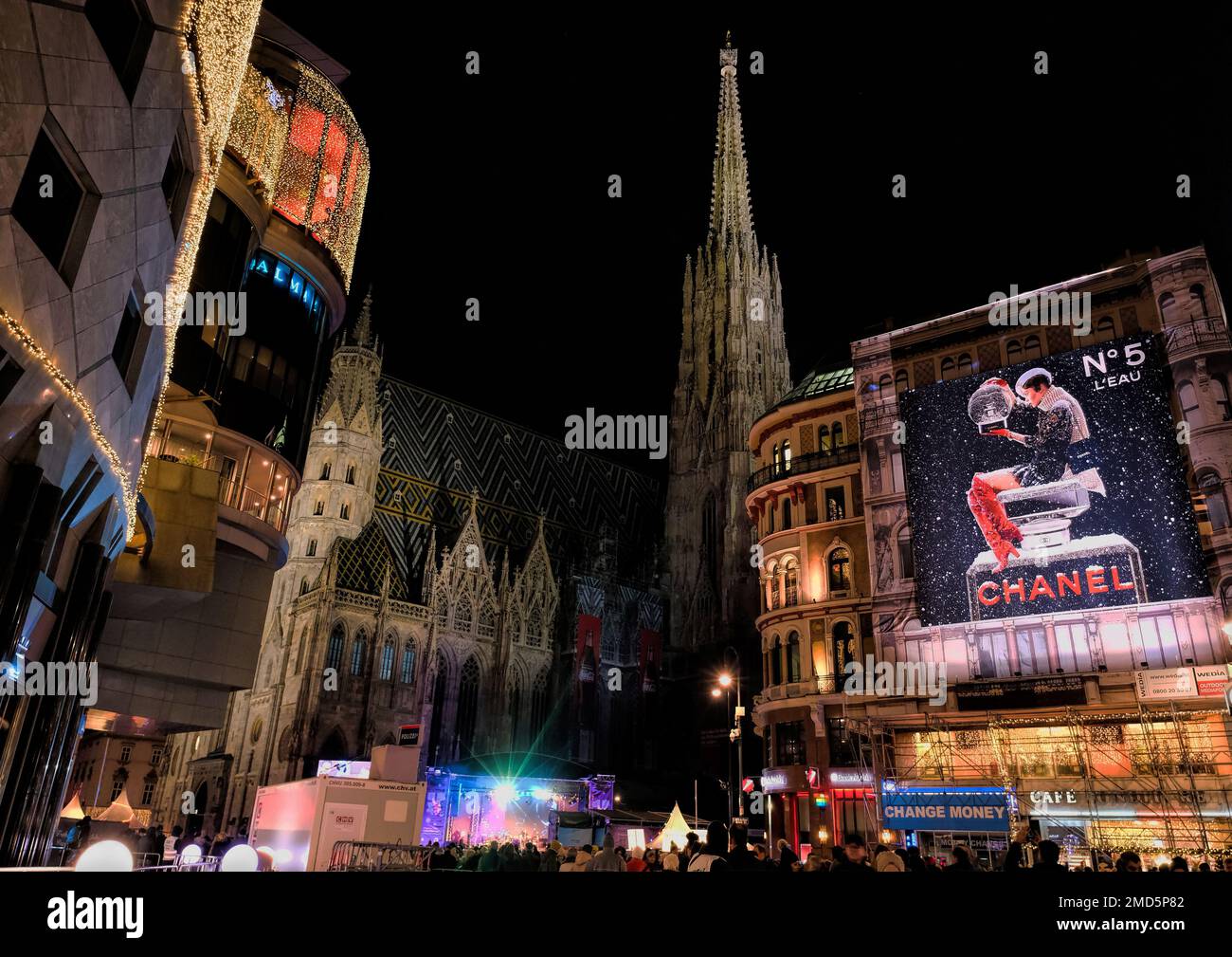 Vienna, Austria, Dec. 2019: St stephen's cathedral (Stephandsdom) at ...