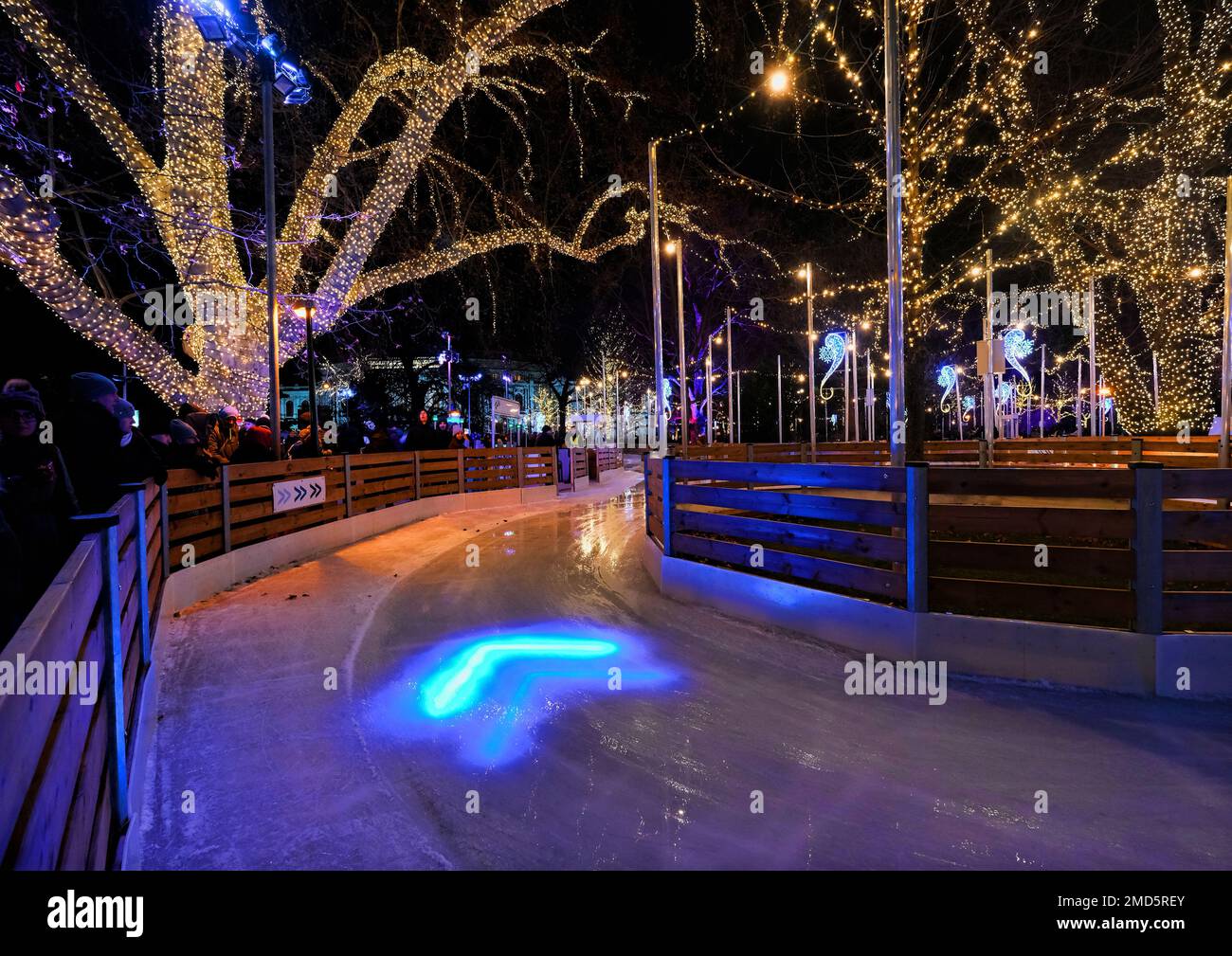 Rathaus rathausplatz hi-res stock photography and images - Alamy