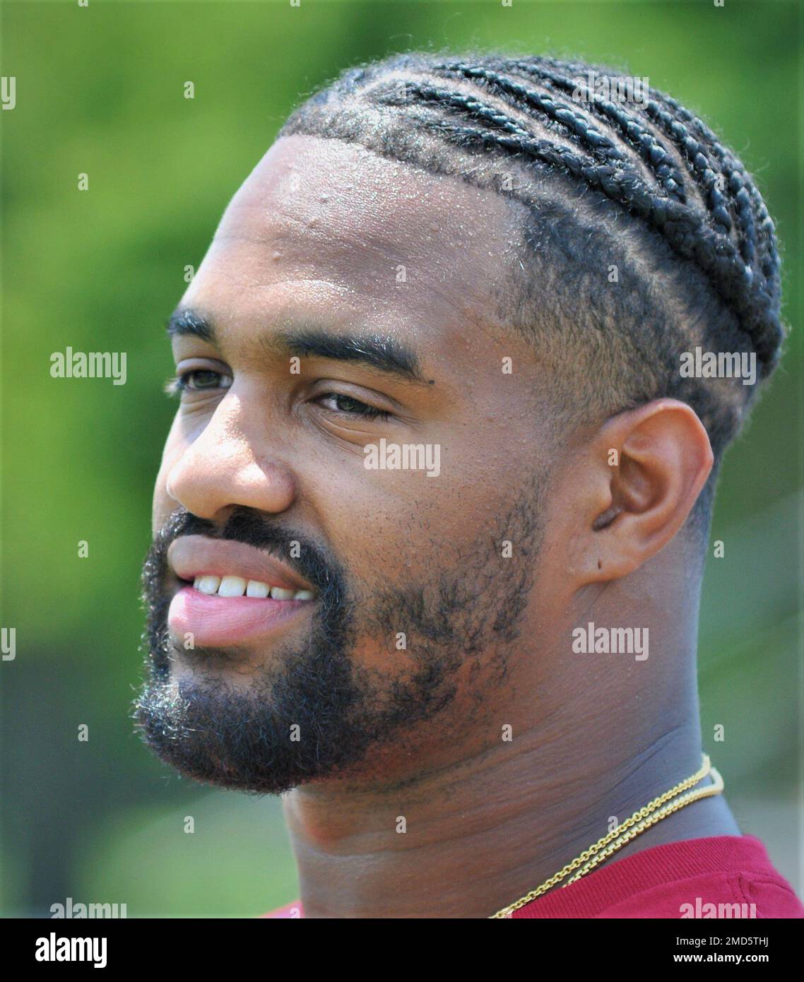 Jonathan Allen, a defensive tackle for the Washington Commanders ...