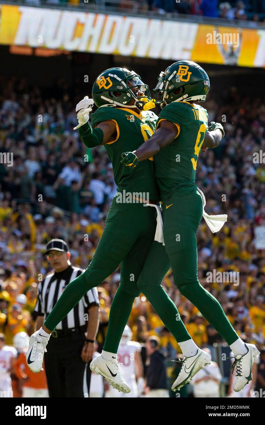 Baylor wide receiver R.J. Sneed (0), left, celebrates with wide ...