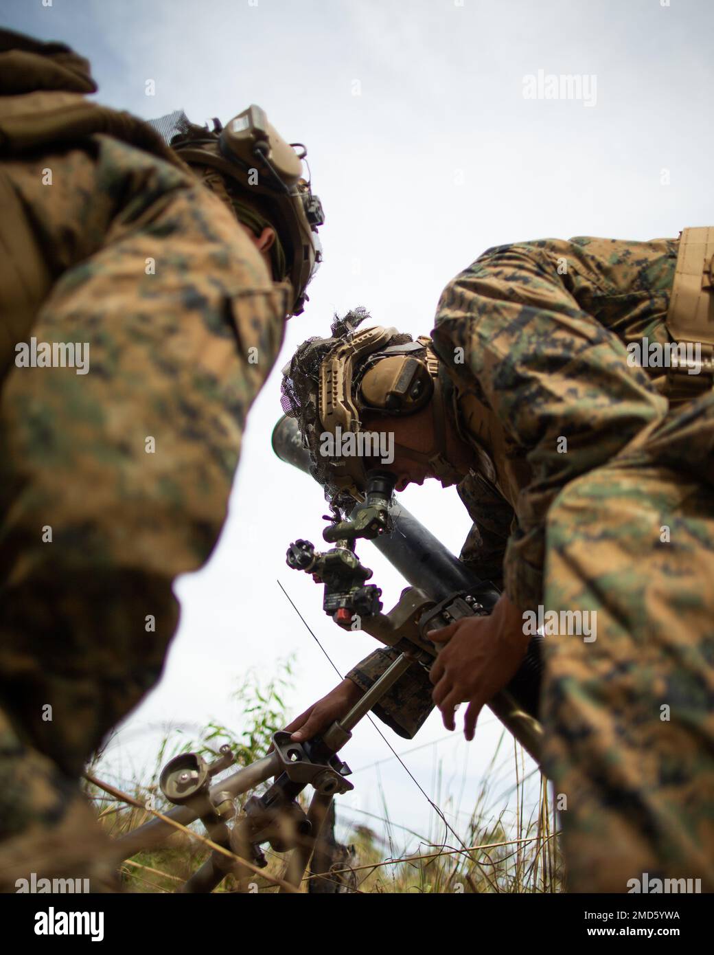 U.S. Marine Corps 81mm mortermen with 3d Battalion, 7th Marine Regiment ...