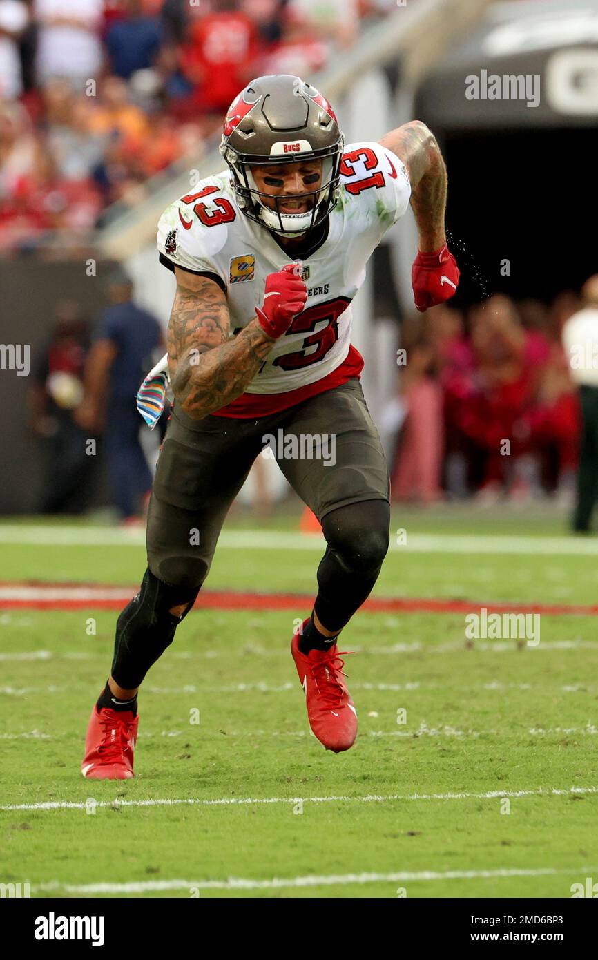 Tampa Bay Buccaneers wide receiver Mike Evans (13) runs a route during ...