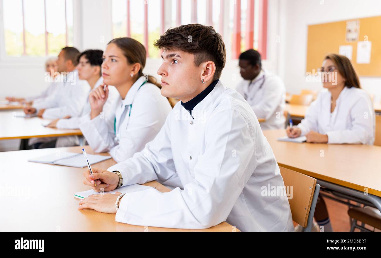Physician training lecture hi-res stock photography and images - Alamy
