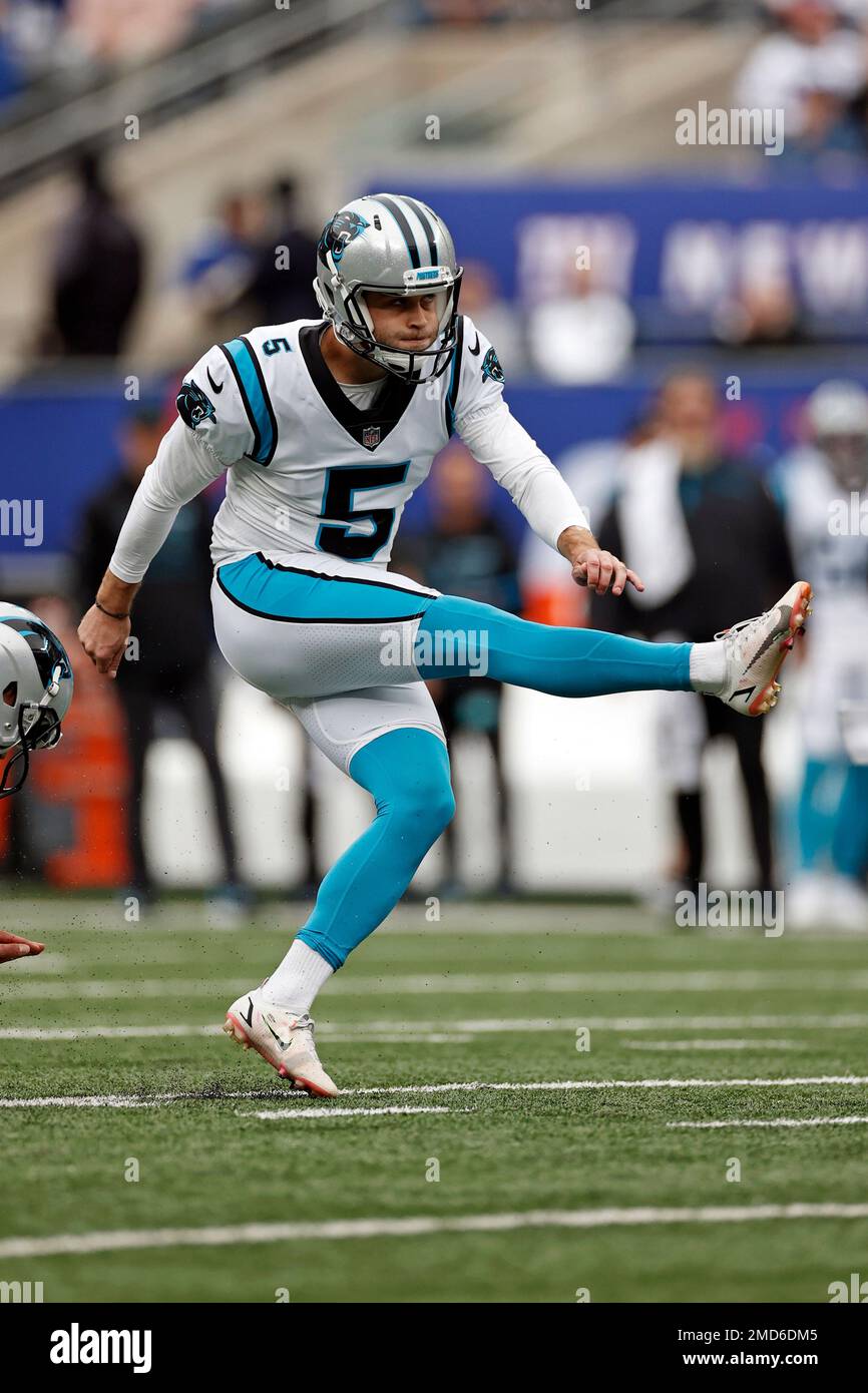 Carolina Panthers kicker Zane Gonzalez (5) kicks against the New York ...