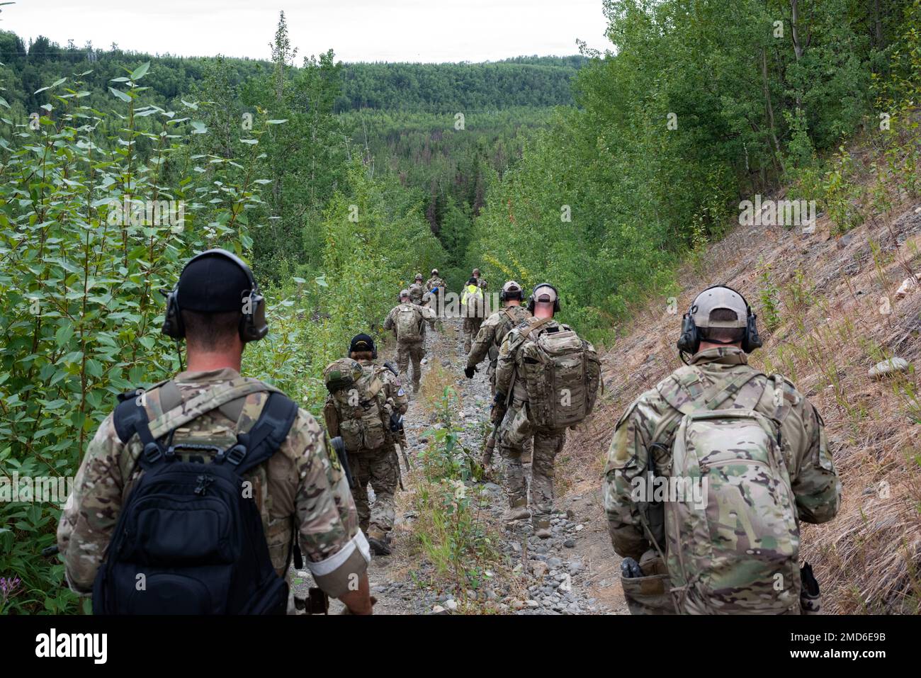 Special Agents from the Anchorage FBI Special Weapons and Tactics (SWAT ...