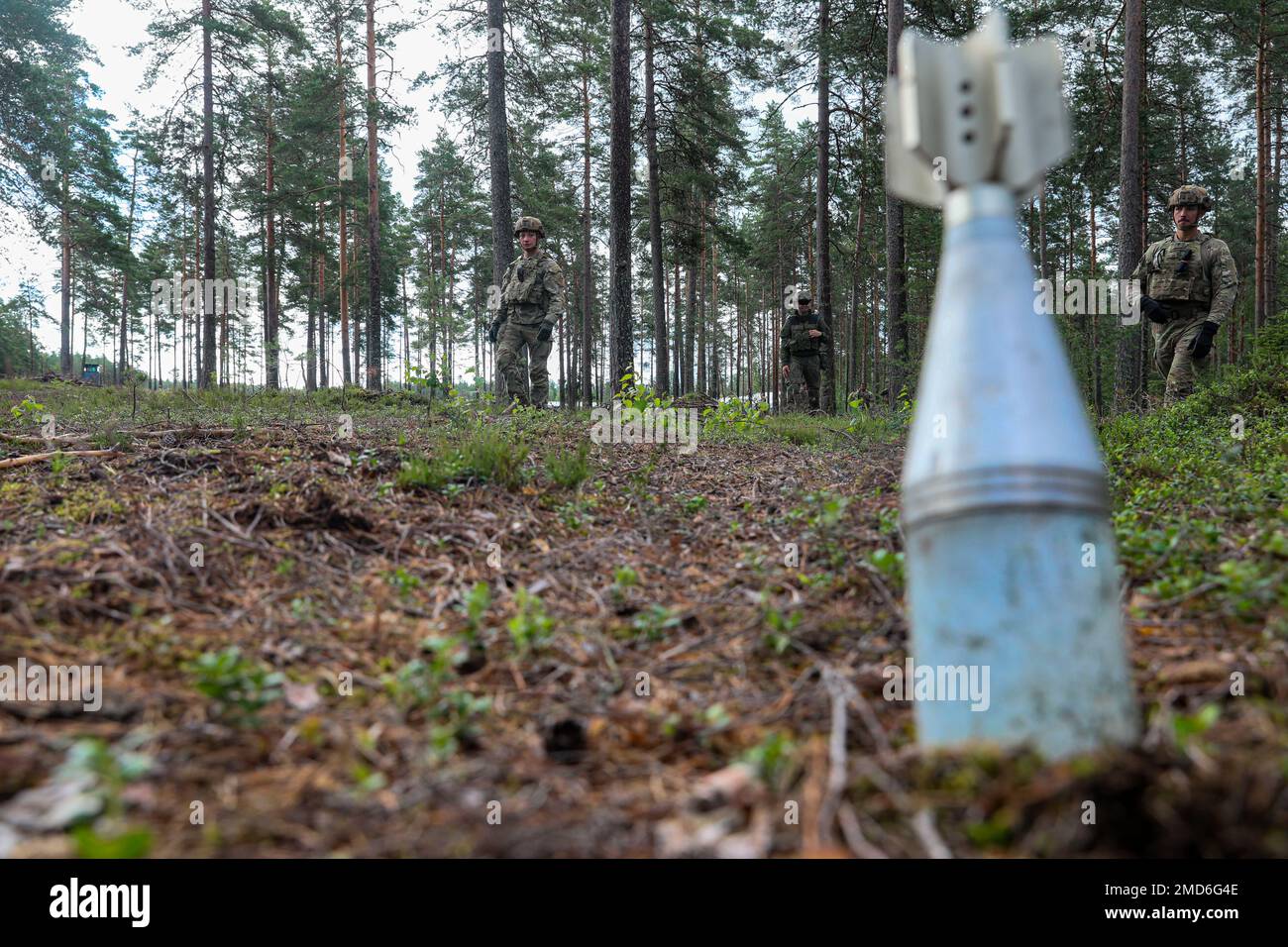 Finnish soldiers assigned to Satakunta Jaeger Battalion and U.S ...