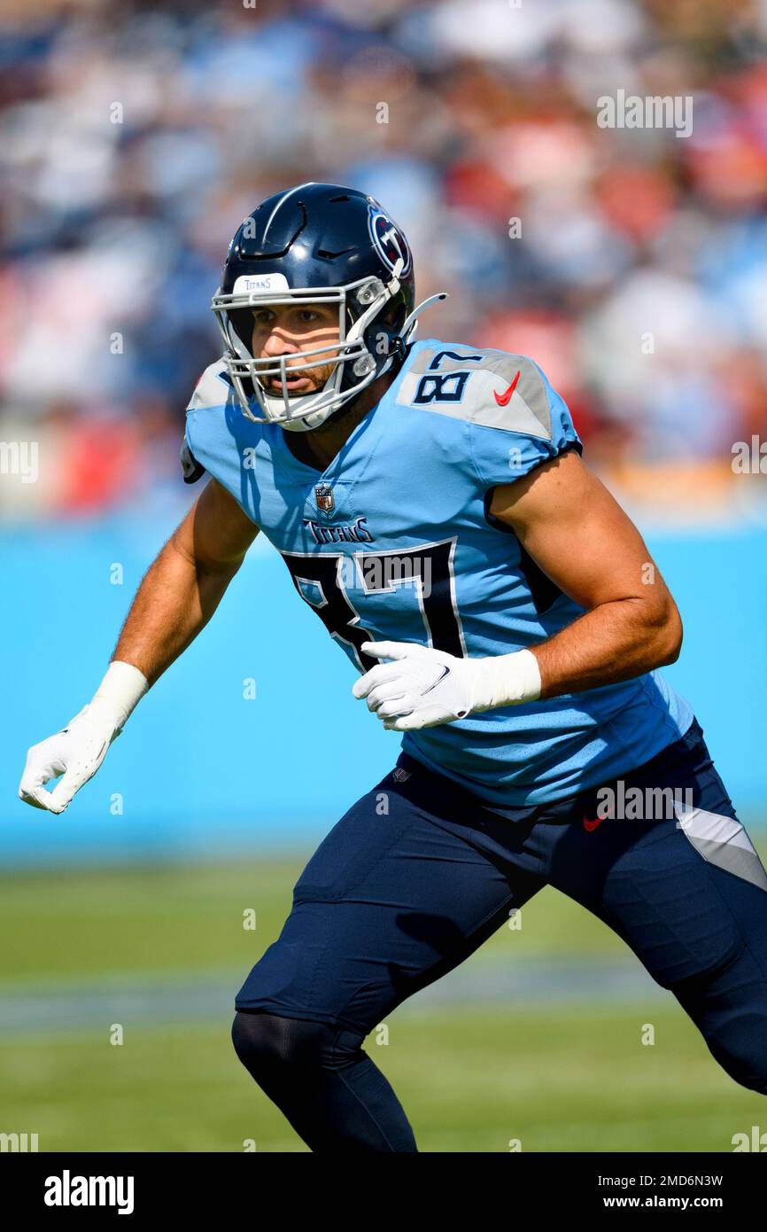 Tennessee Titans tight end Geoff Swaim (87) plays during an NFL ...
