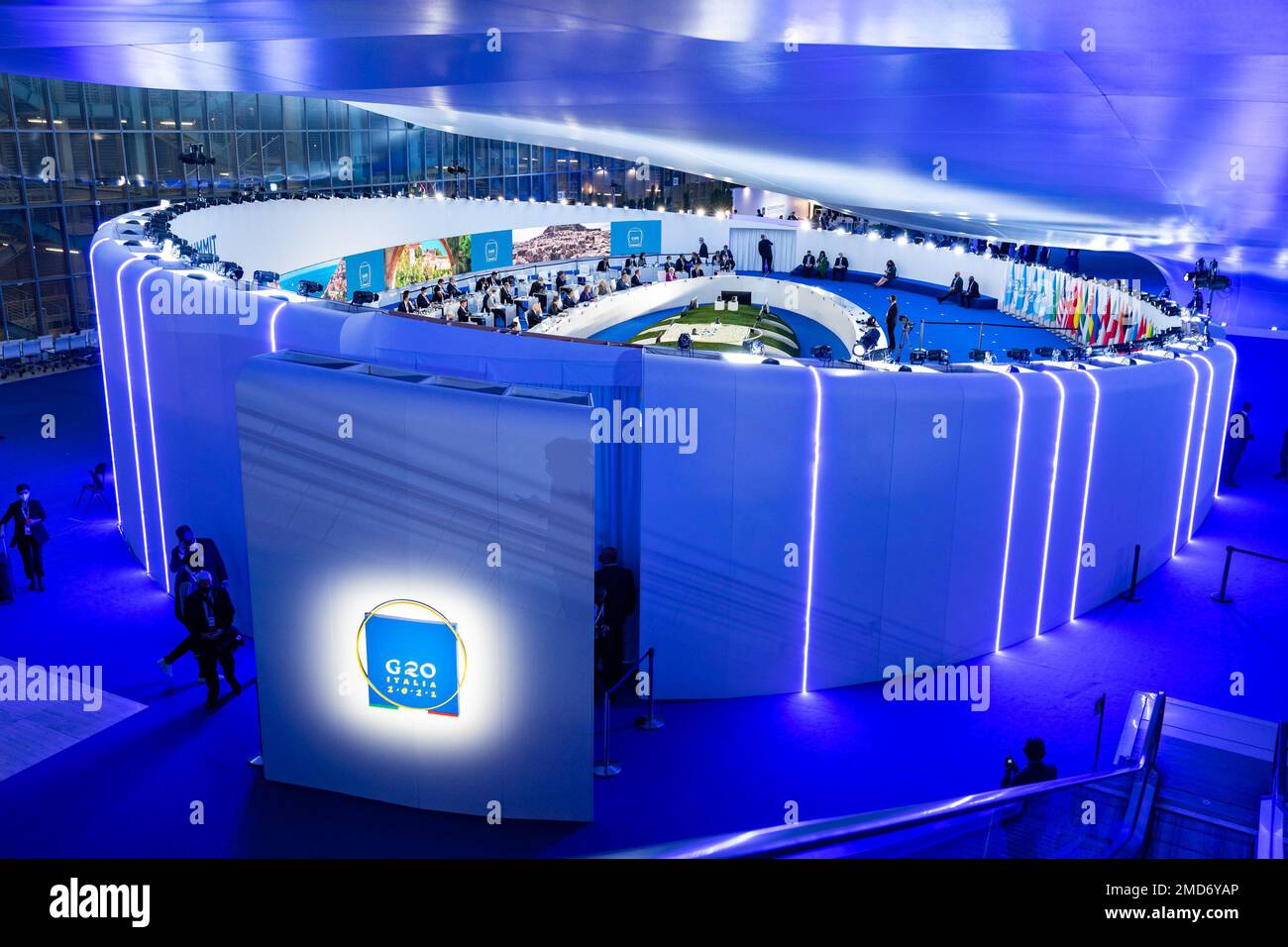 Global summit on supply chain hi-res stock photography and images - Alamy