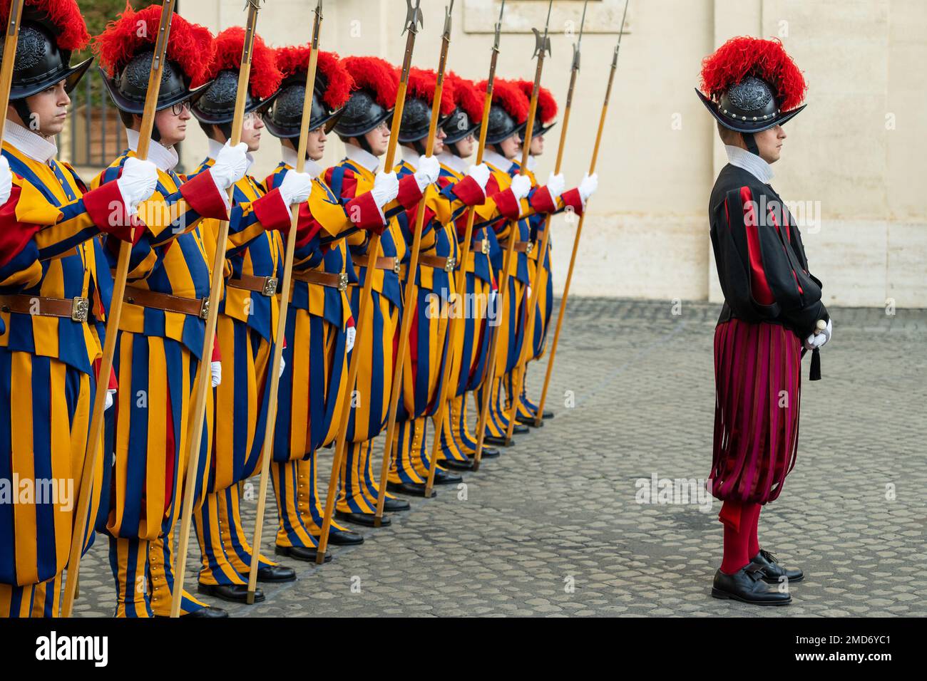 Reportage: The Swiss Guard line up for President Joe Biden and First ...