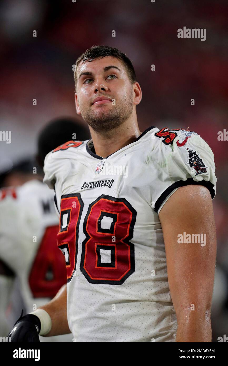 Tampa Bay Buccaneers linebacker Anthony Nelson (98) is seen on the ...