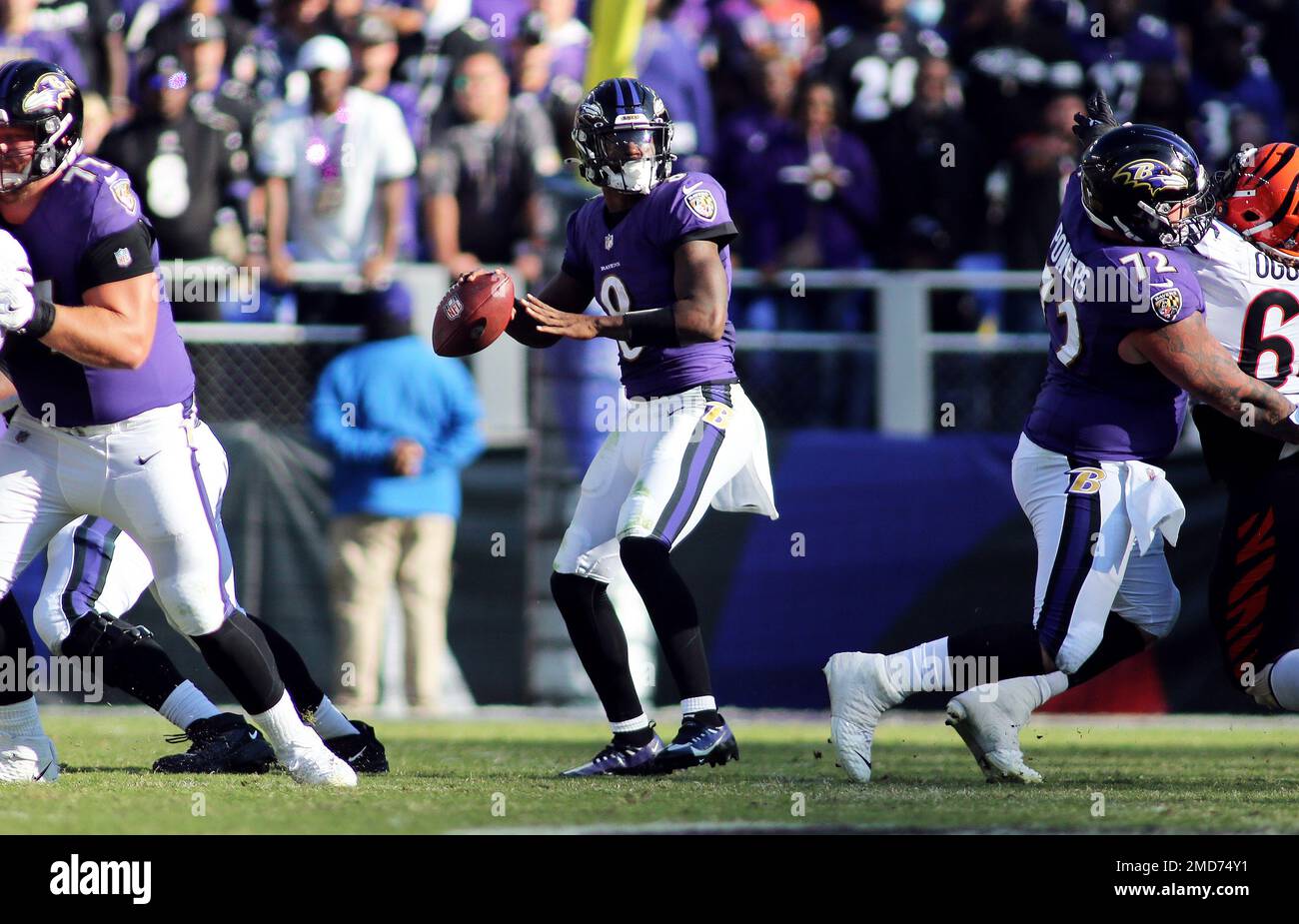 Baltimore Ravens quarterback Lamar Jackson (8) throws during an NFL ...