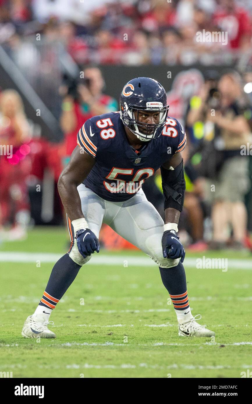 Chicago Bears inside linebacker Roquan Smith (58) readies himself for ...