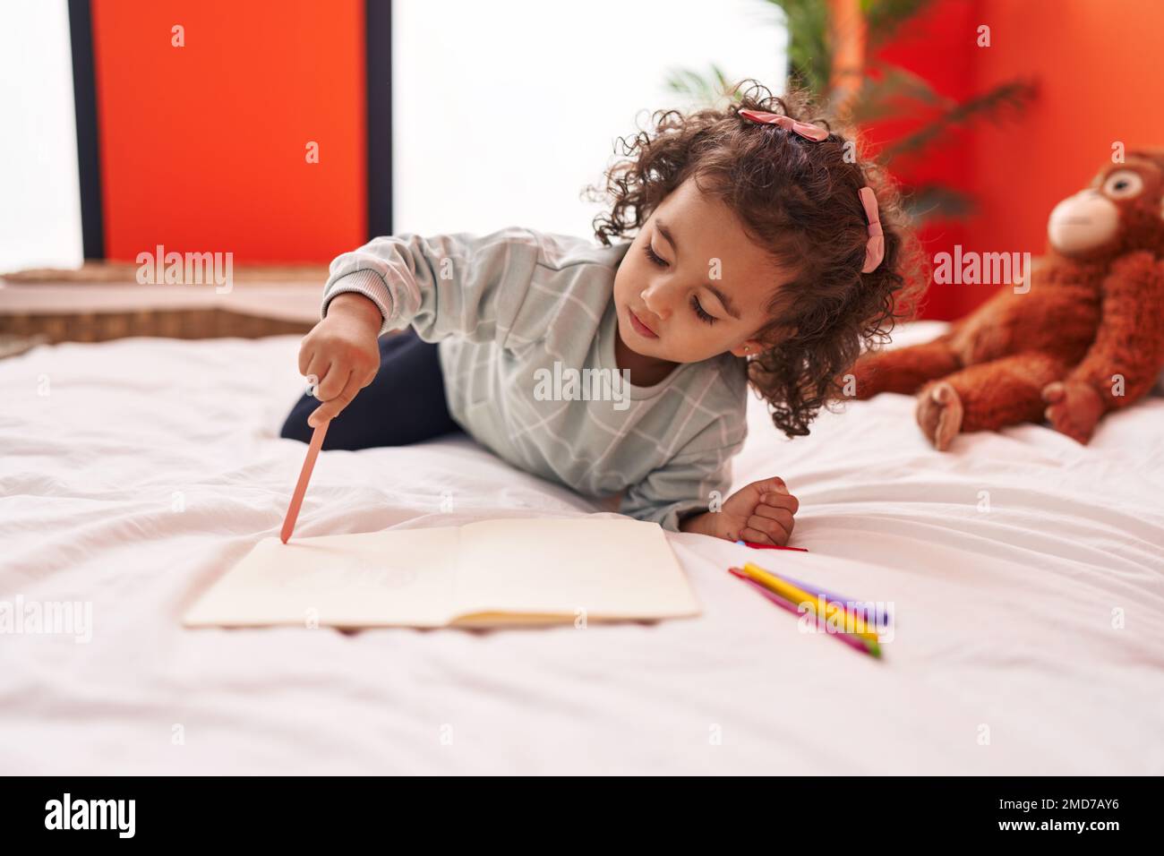 Adorable hispanic girl drawing hi-res stock photography and images - Alamy