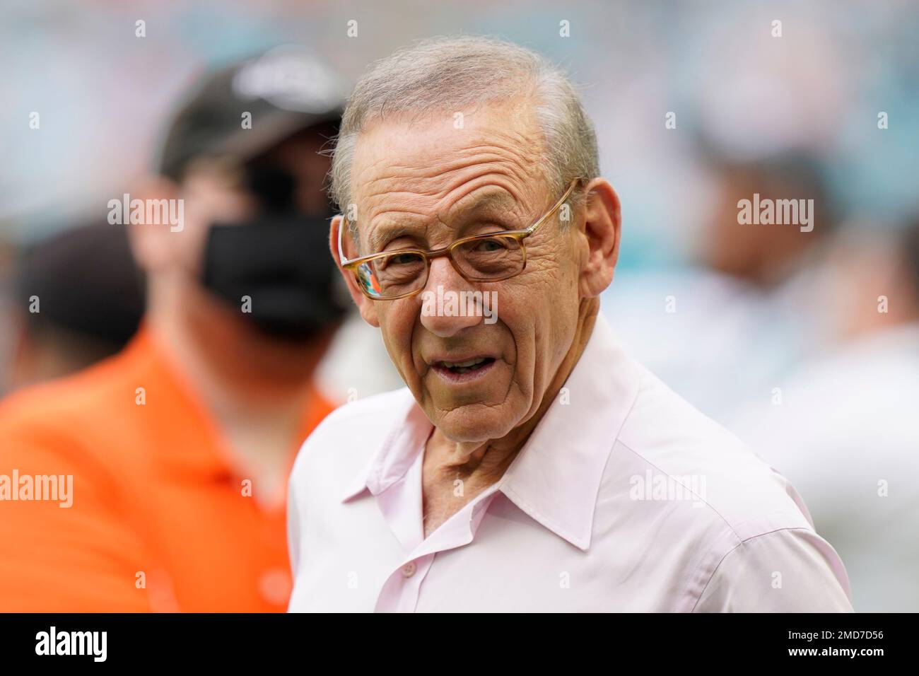 Miami Dolphins owner Stephen Ross gestures at the end of an NFL ...