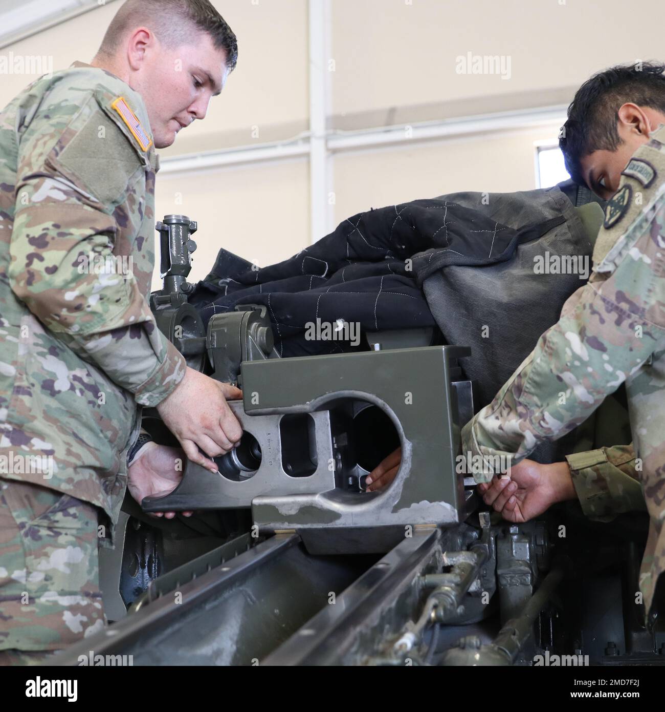 M101 howitzer gun hi-res stock photography and images - Alamy