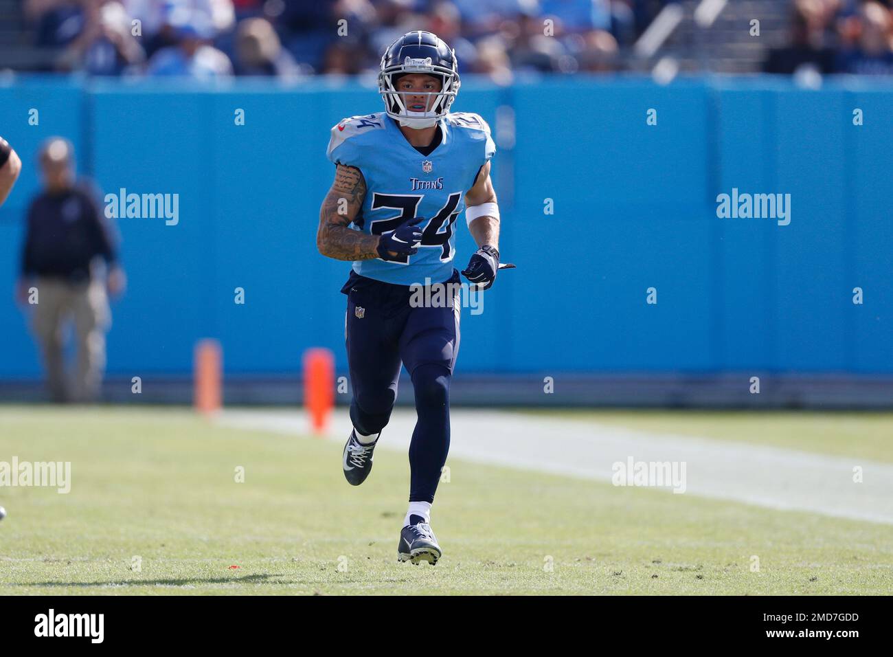 Tennessee Titans cornerback Elijah Molden (24) plays against the Kansas ...