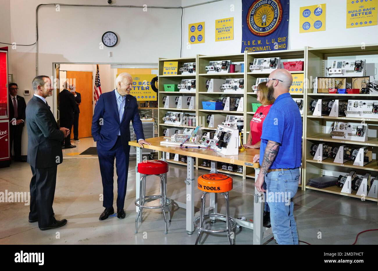 Ibew neca electrical training center hi-res stock photography and ...