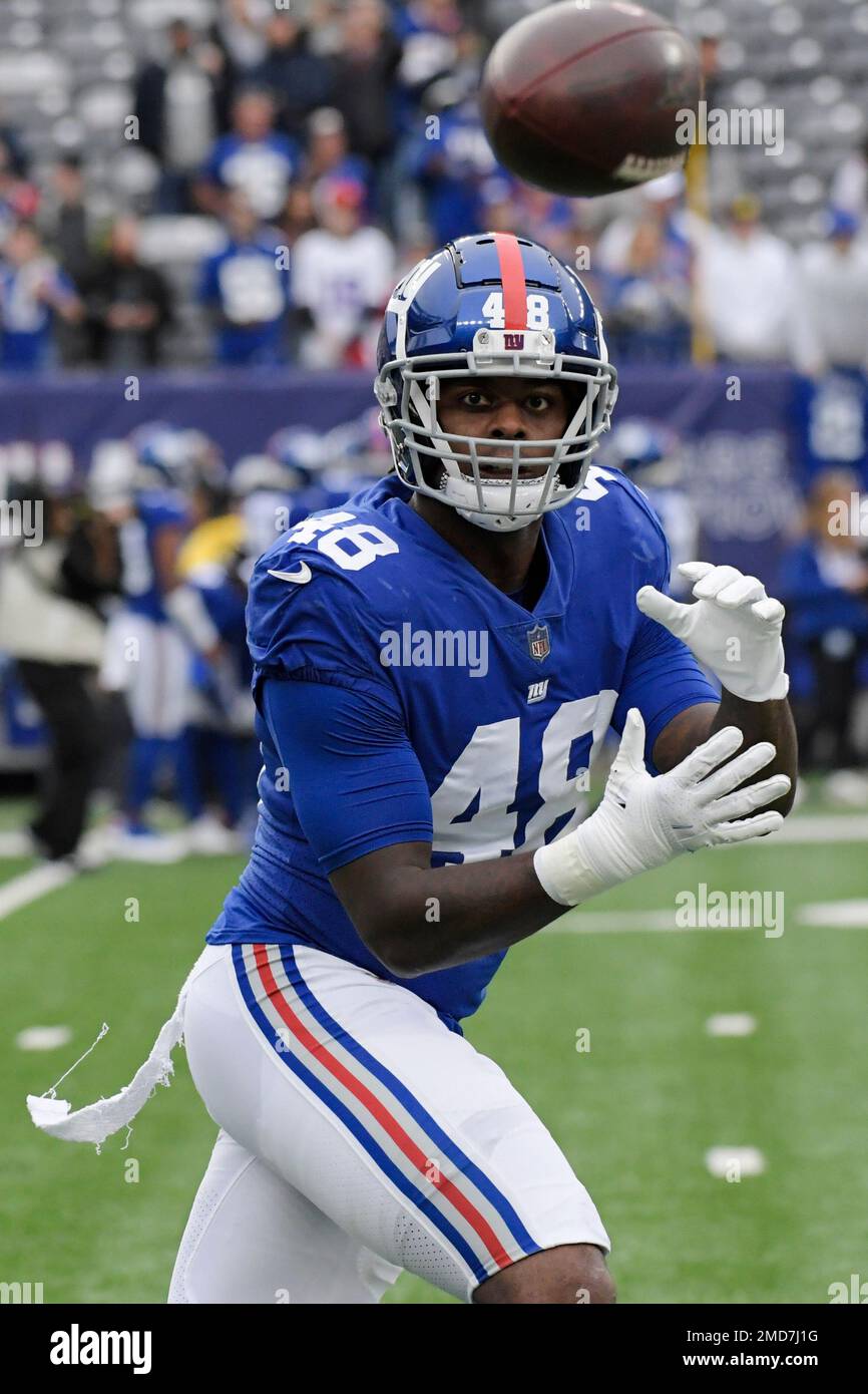 New York Giants linebacker Tae Crowder (48) before an NFL football game ...