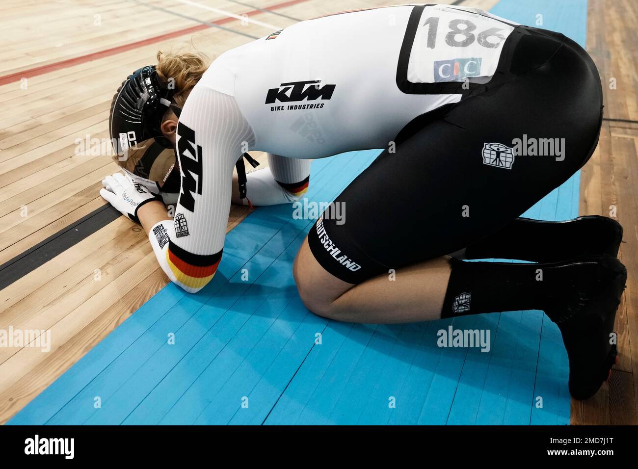 Lea Sophie Friedrich of Germany reacts after winning the gold medal in ...