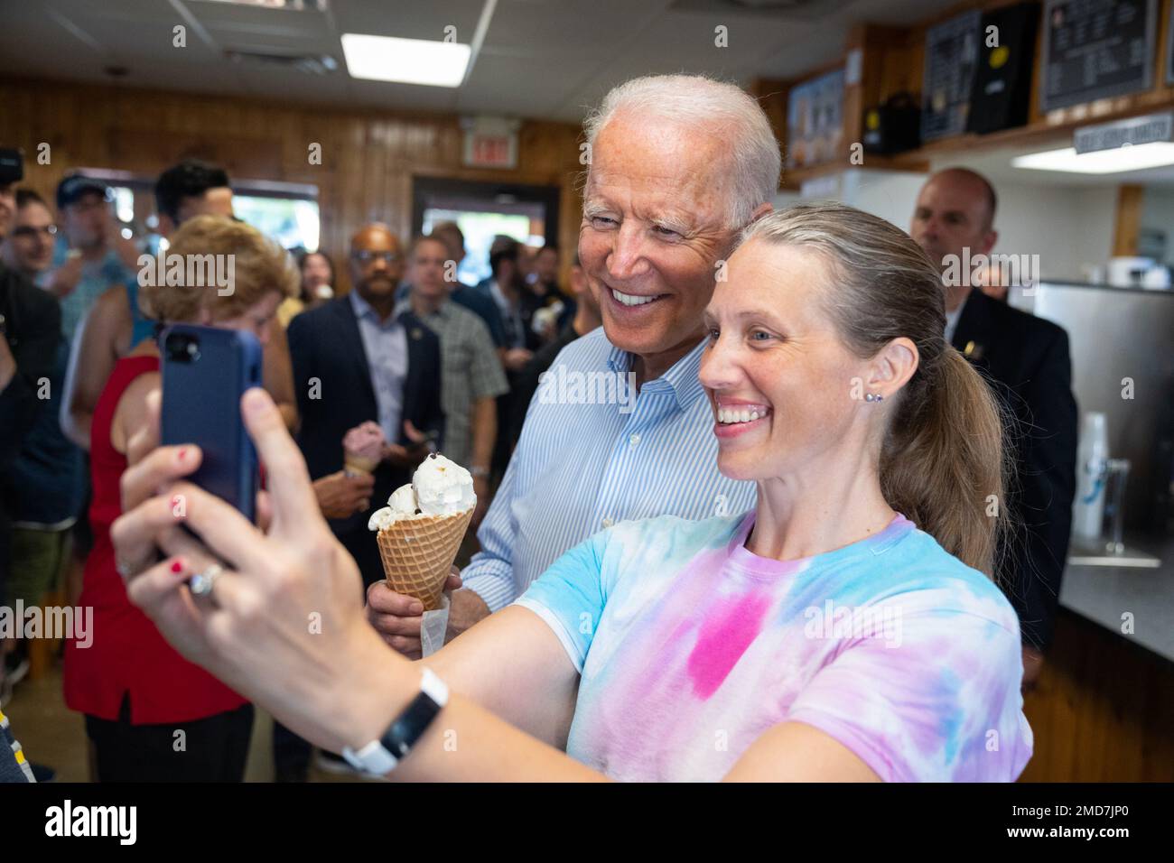 Joe biden eating ice cream hi-res stock photography and images - Alamy
