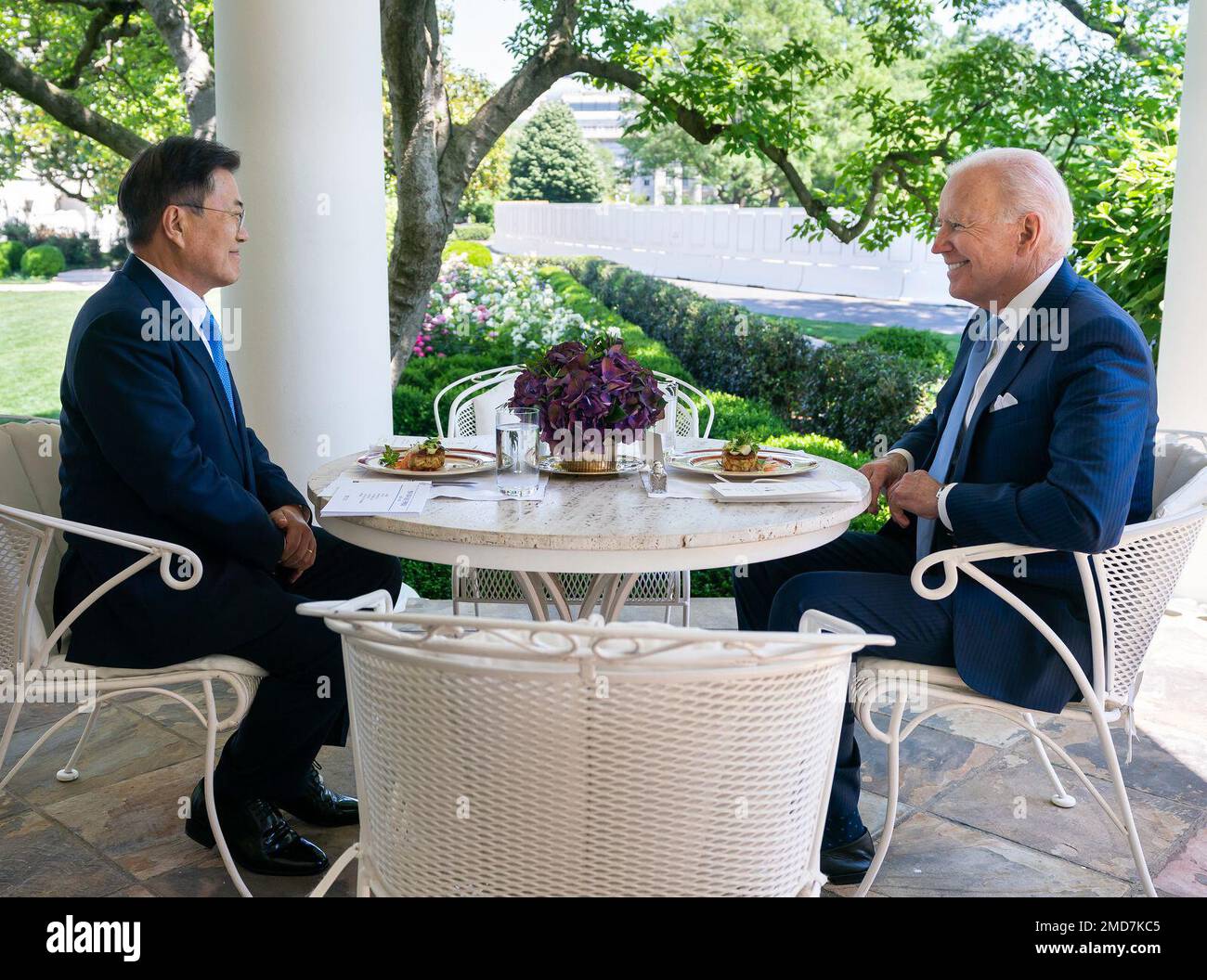 Reportage: President Joe Biden and South Korean President Moon Jae-in ...