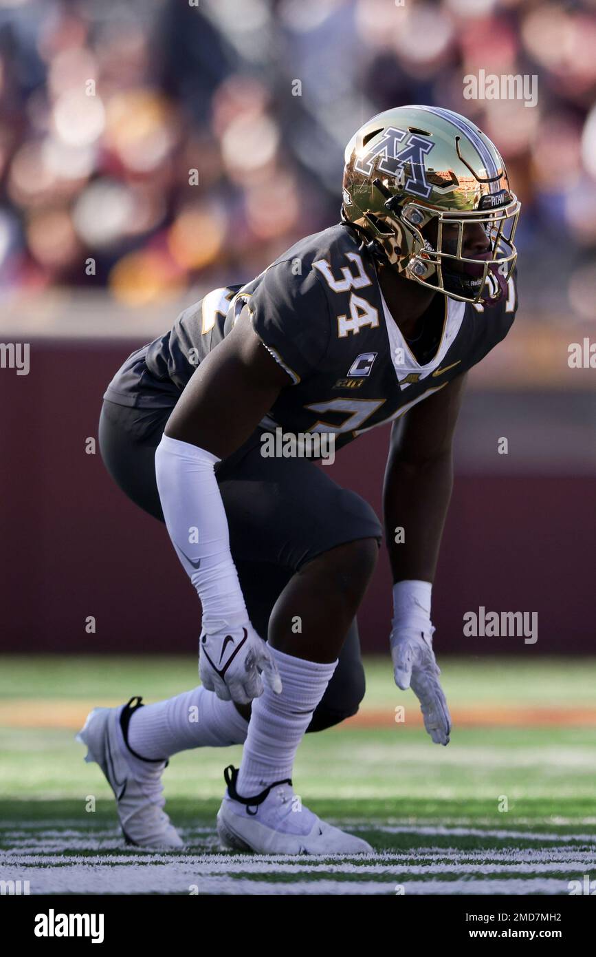Minnesota defensive lineman Boye Mafe (34) on the field against ...