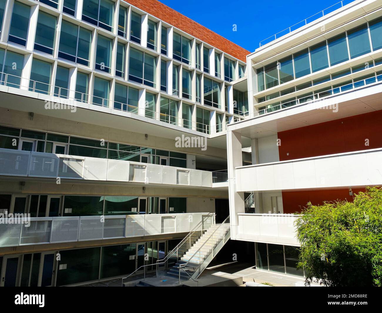 The interior of the David Geffen School of Medicine at UCLA Stock Photo ...