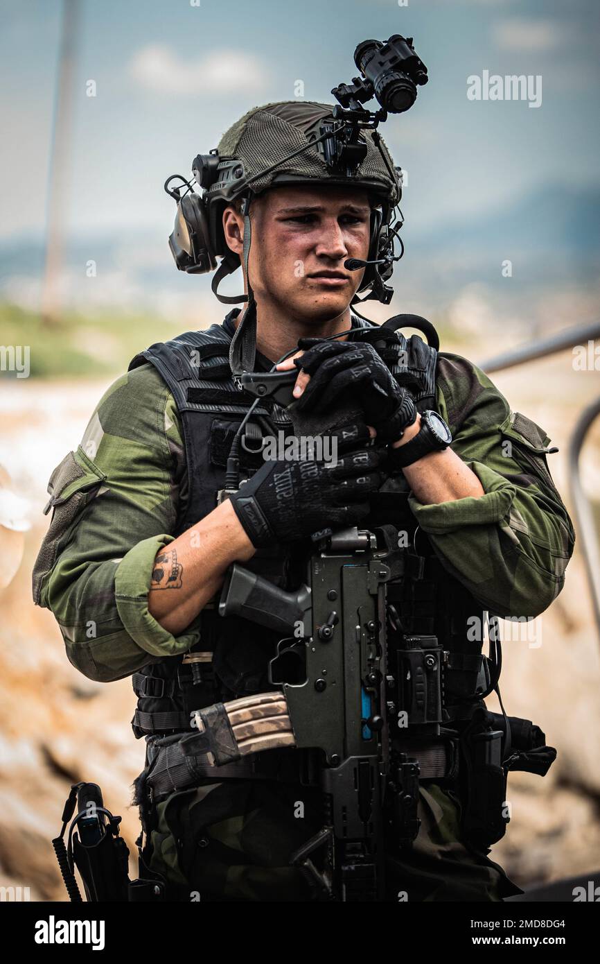 A Swedish Marine with 4th Marine Regiment, Swedish Amphibious Corps ...