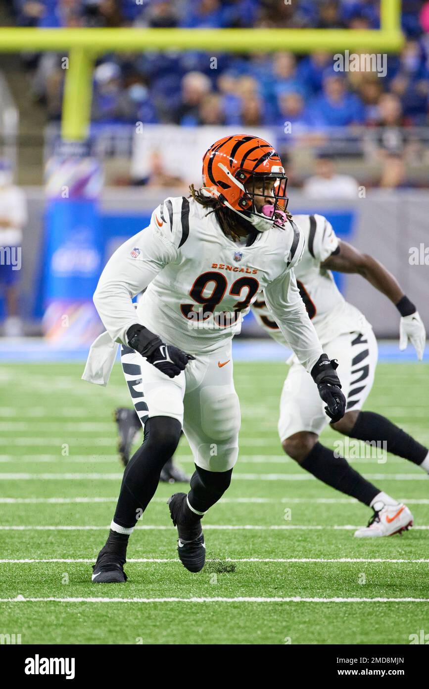 Cincinnati Bengals defensive end B.J. Hill (92) rushes on defense ...