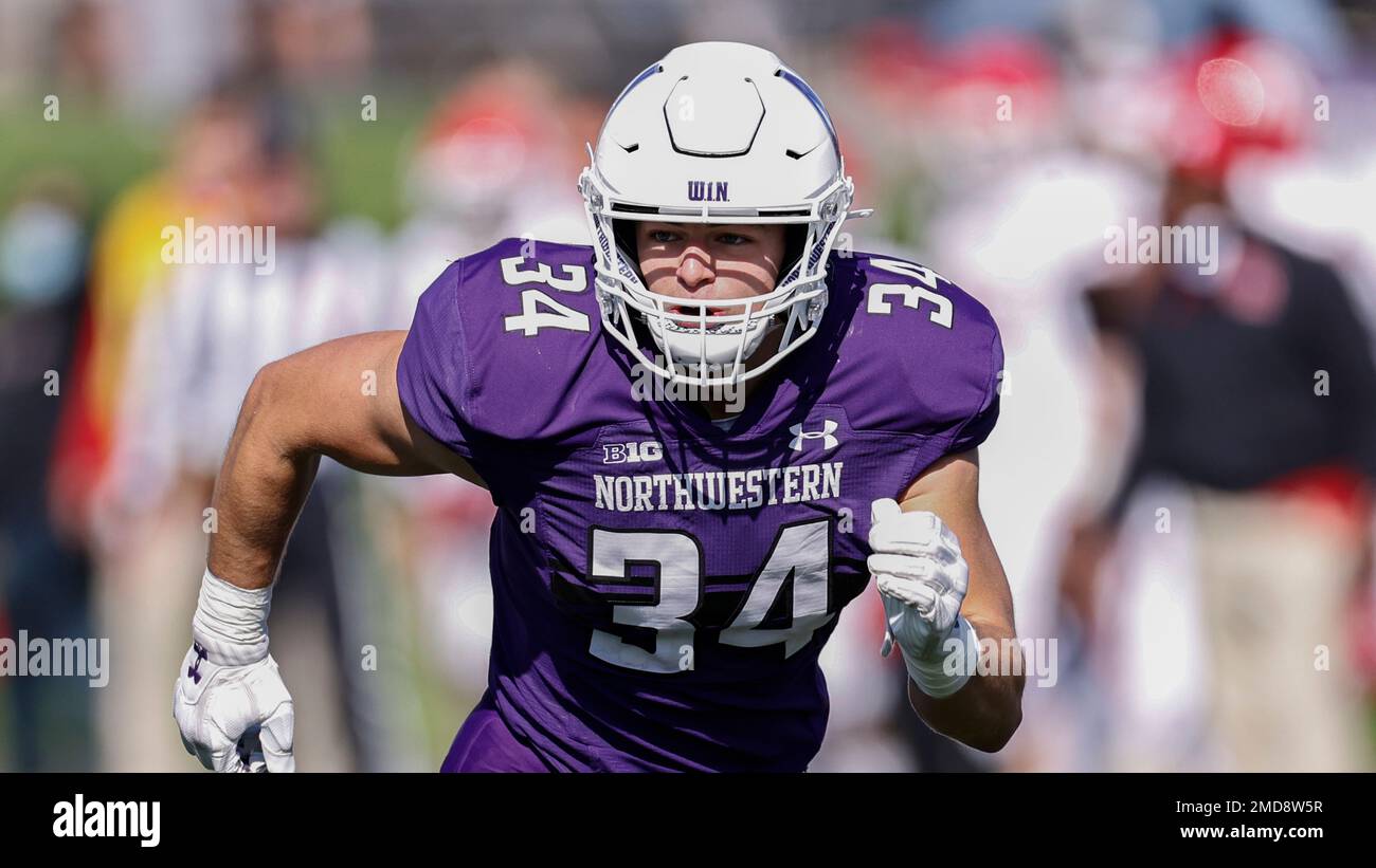 Northwestern Wildcats linebacker Xander Mueller (34) runs on the field ...