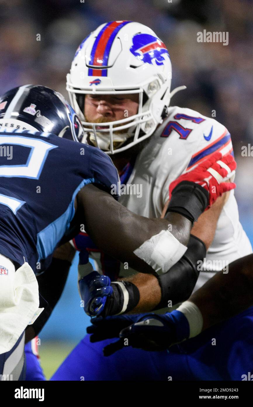 Buffalo Bills offensive tackle Ryan Bates (71) plays against the ...